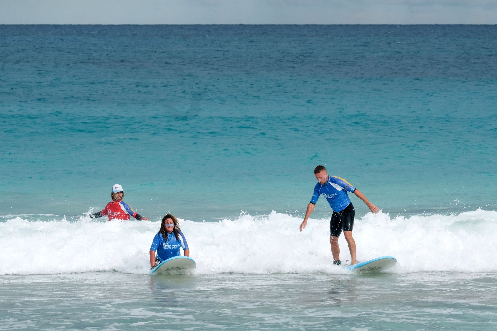 Surf lessons Moliets - surf your first waves with Planet Surf